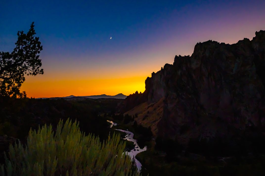 Smith Rock sunset | Smithsonian Photo Contest | Smithsonian Magazine