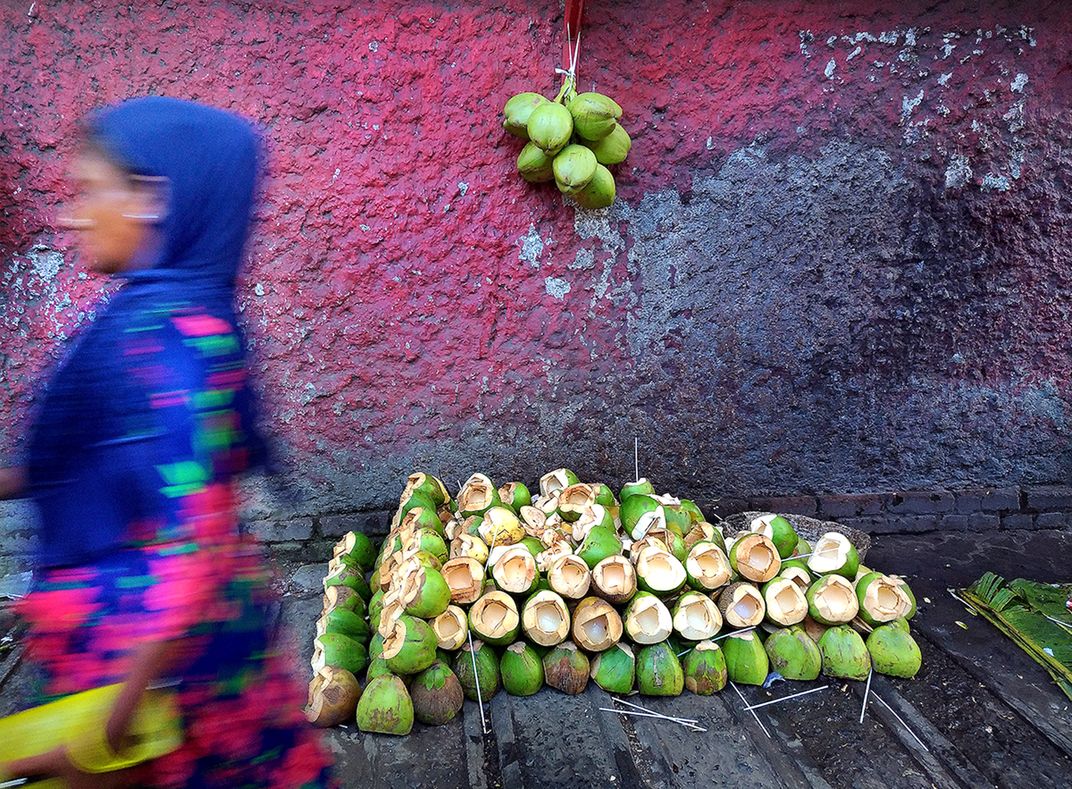 Colorful walk | Smithsonian Photo Contest | Smithsonian Magazine