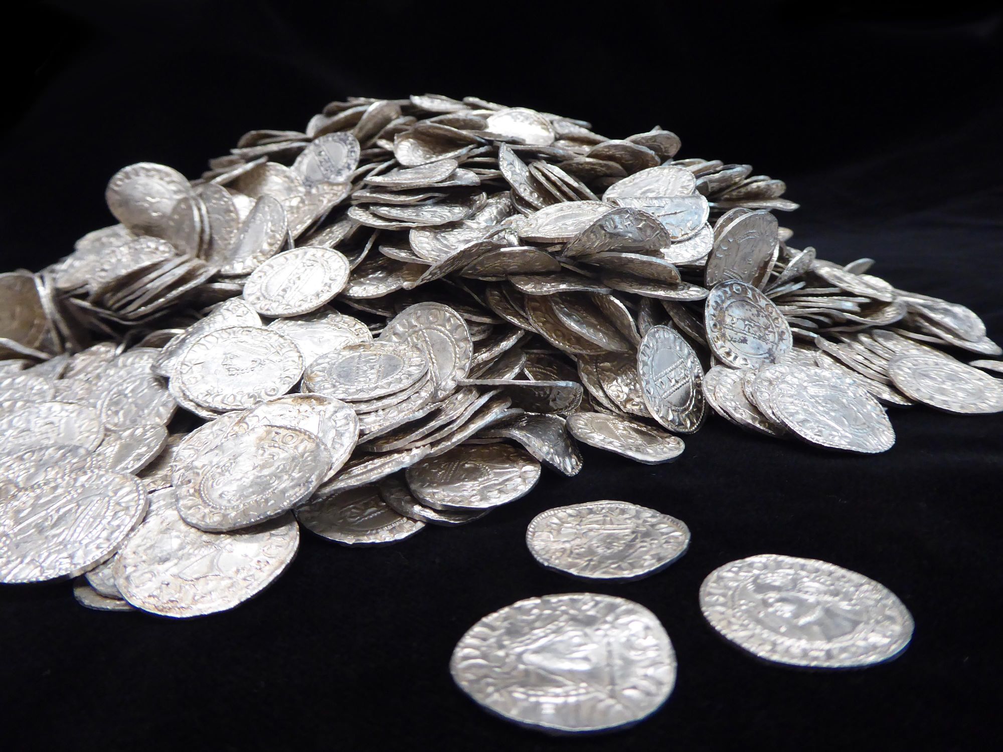 Medieval Coin Hoard Offers Evidence of Early Tax Evasion
