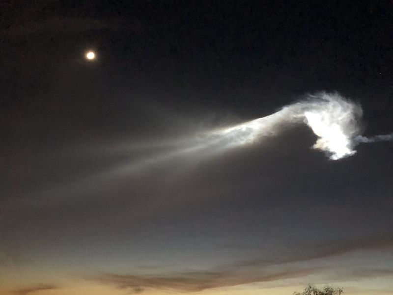 Rocket contrails over Southern california | Smithsonian Photo Contest ...