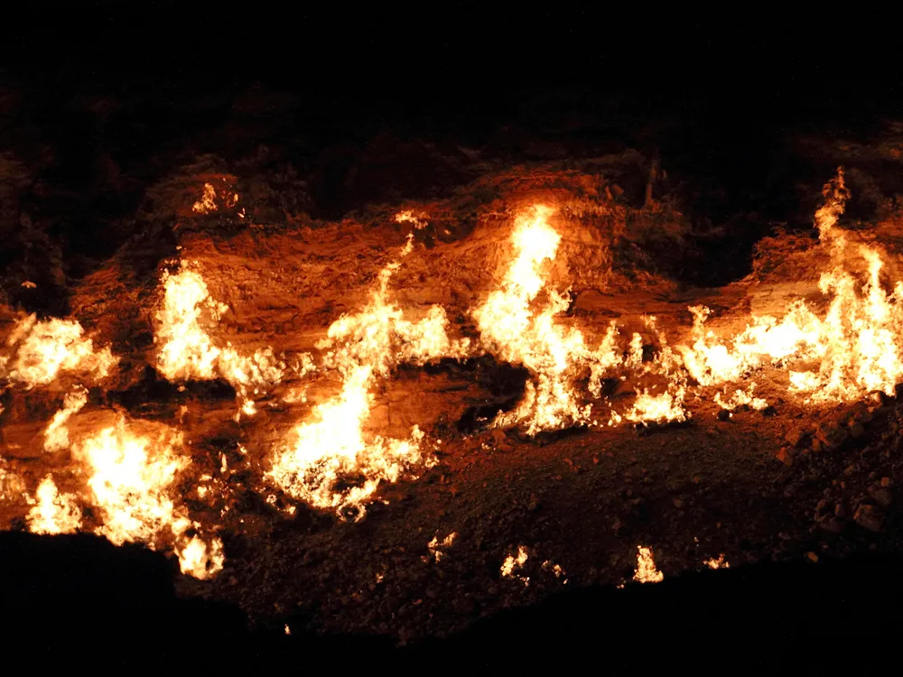 This Hellish Desert Pit Has Been On Fire for More Than 50 Years