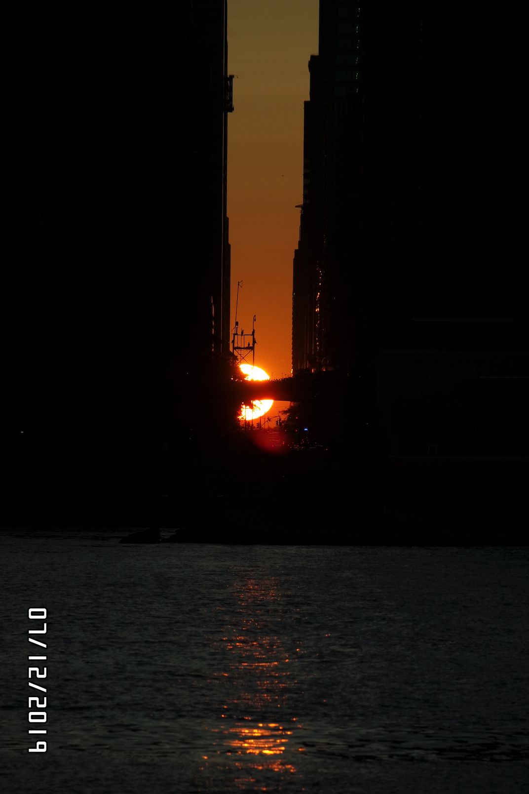 Sunset in New York | Smithsonian Photo Contest | Smithsonian Magazine