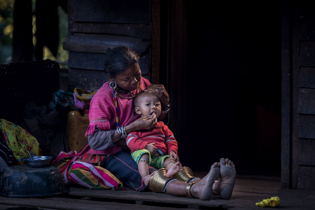 Kayaw Mother and Son | Smithsonian Photo Contest | Smithsonian Magazine