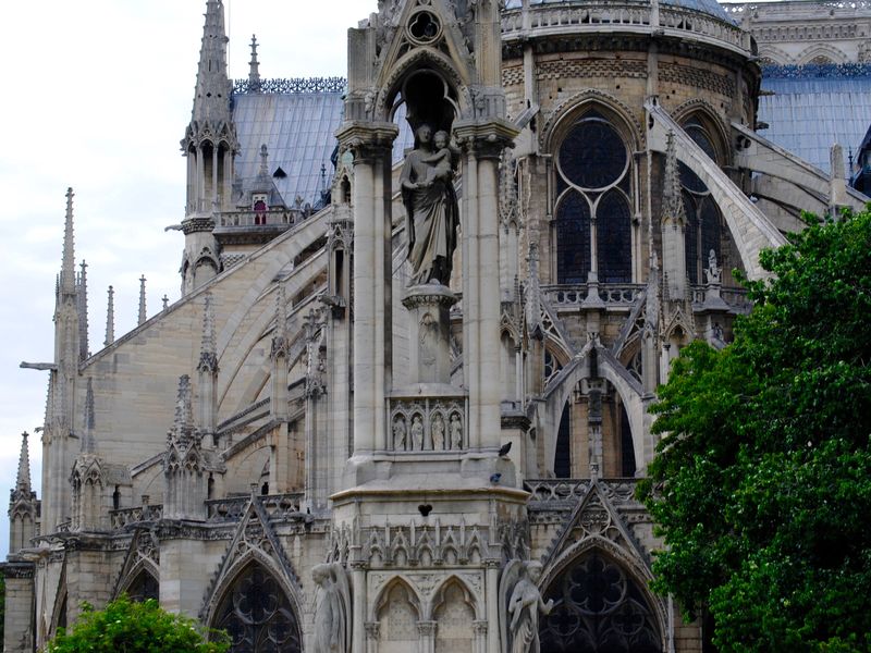 The back of Notre Dame. | Smithsonian Photo Contest | Smithsonian Magazine