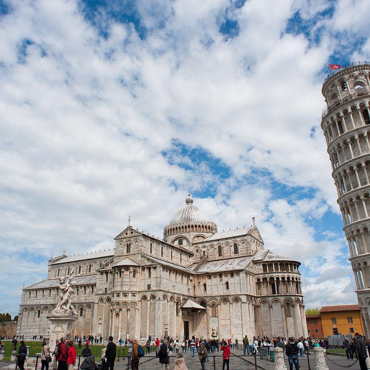 Helicoblis Pisa Tower