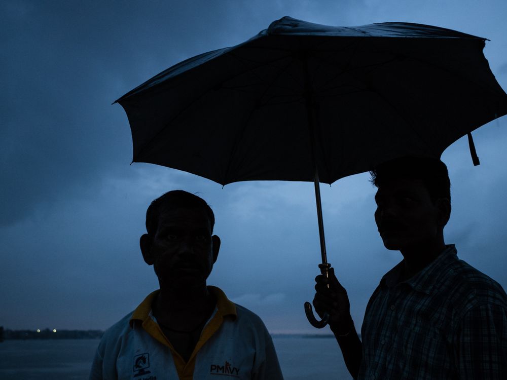Varanasi Blue | Smithsonian Photo Contest | Smithsonian Magazine