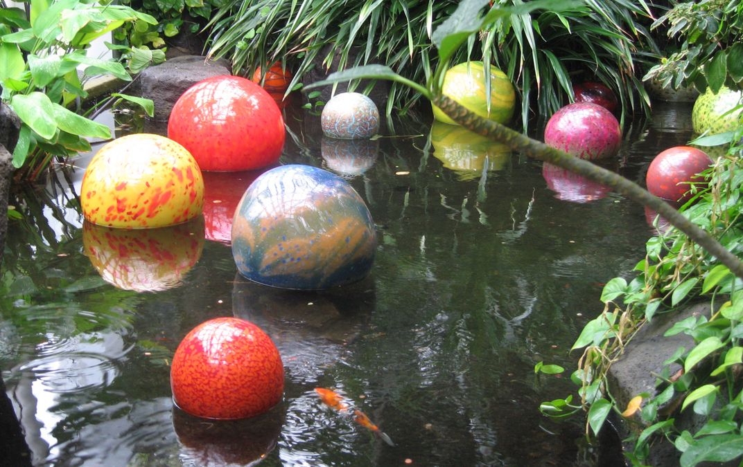 Floating glass bubbles at the Franklin Park Conservatory | Smithsonian ...