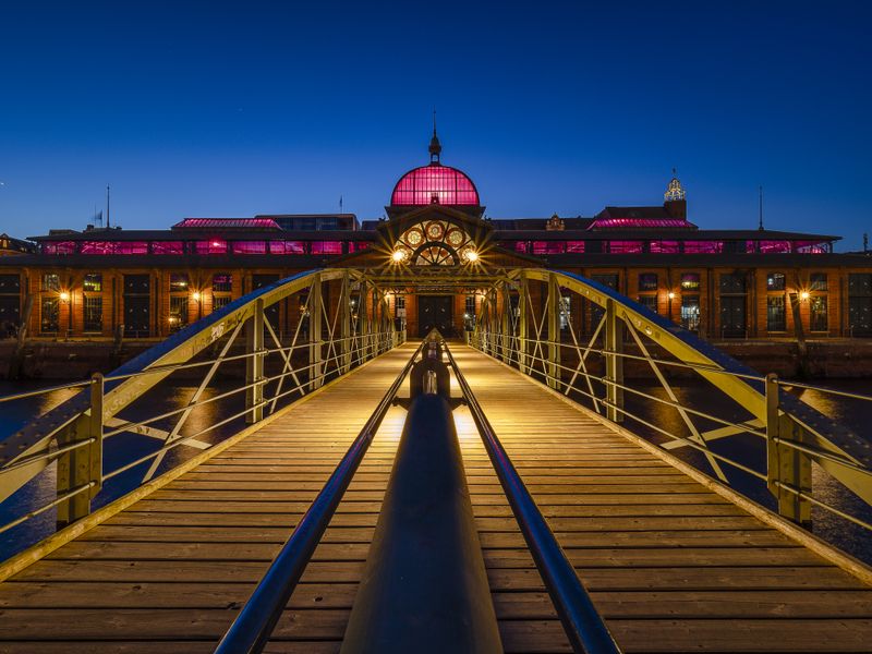 Fish auction hall in Hamburg | Smithsonian Photo Contest | Smithsonian ...