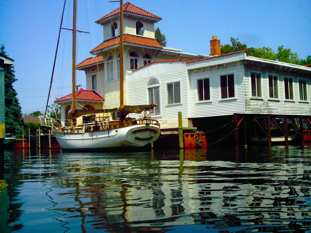 A Mansion on the Detroit Canals | Smithsonian Photo Contest ...
