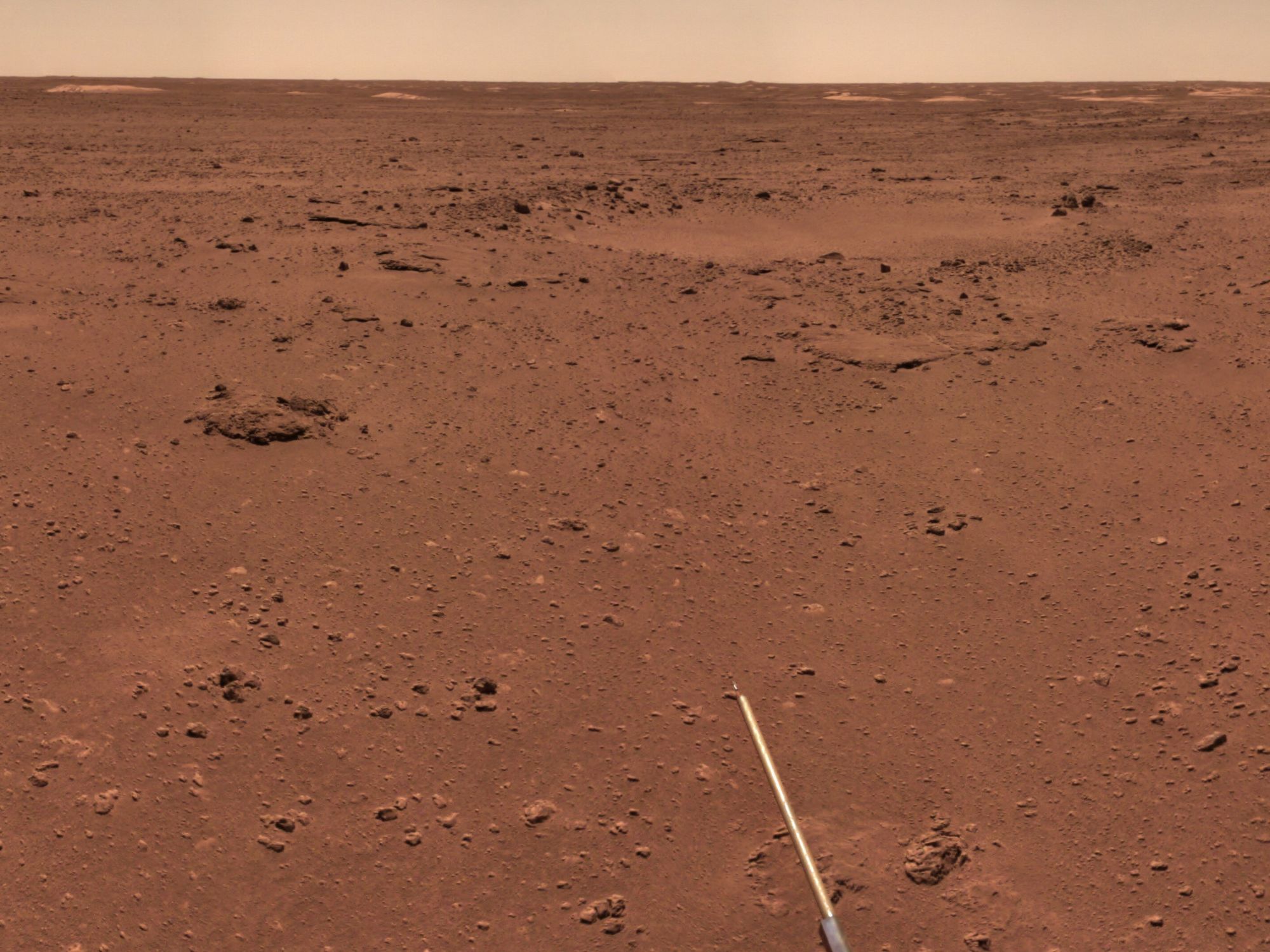 Sand Dune Features Hint at 'Recent' Water Flow on Mars