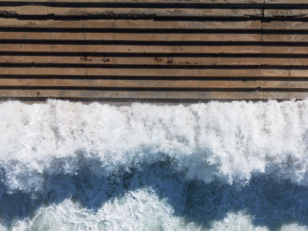 Surging seas at Leblon | Smithsonian Photo Contest | Smithsonian Magazine