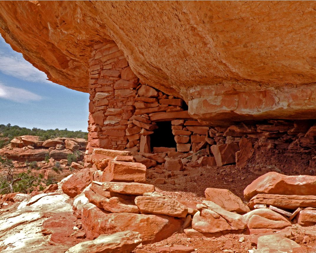 Ancient Puebloan ruins in Grand Gulch Primitive Area in s.e. Utah ...