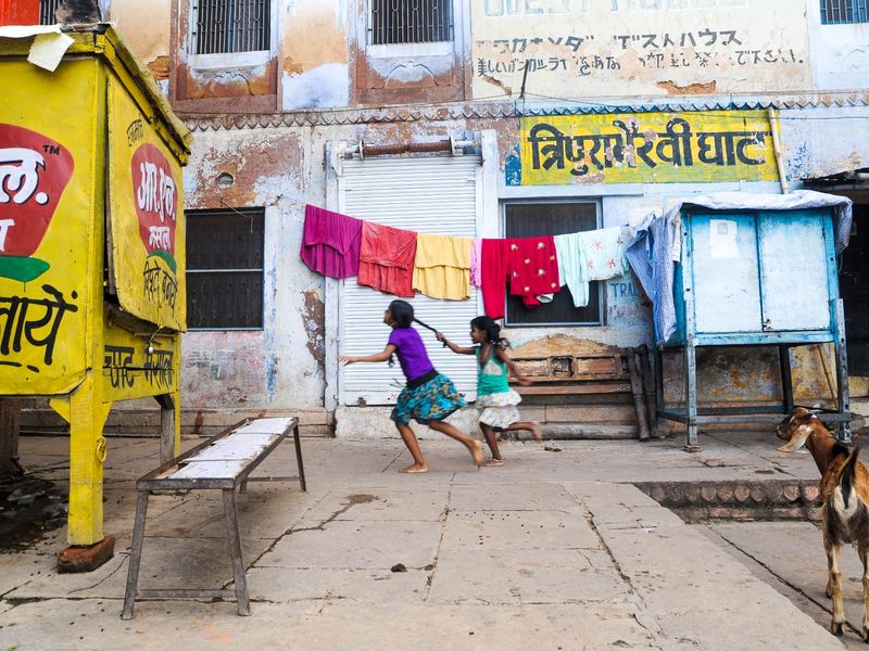Two girls playing on the ghats of Varanasi | Smithsonian Photo Contest ...