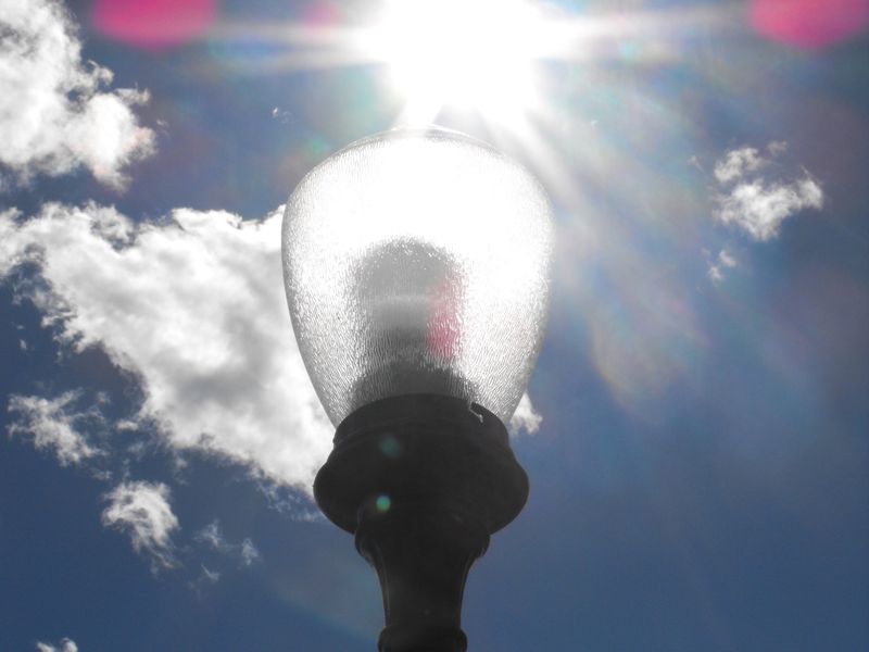 The perfect day brings the sun and its many wonders. This image brings ...