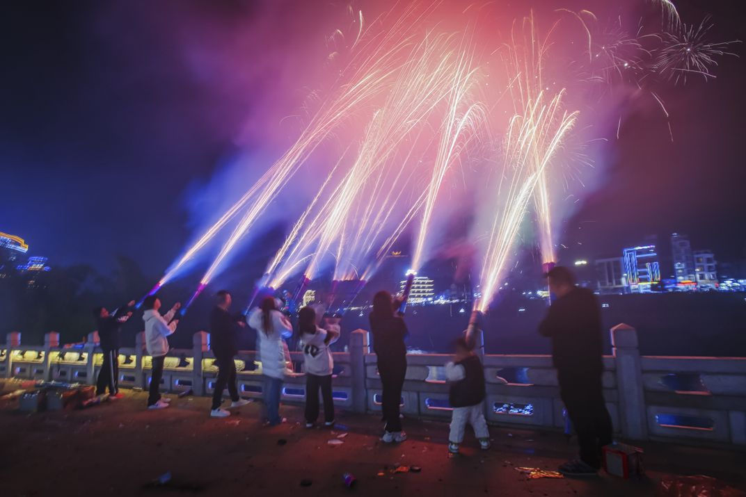 Sino-Vietnamese International Fireworks Beautiful Night Sky ...