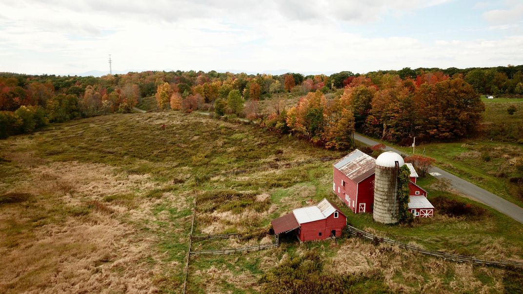 Fall Foliage on the Farm | Smithsonian Photo Contest | Smithsonian Magazine