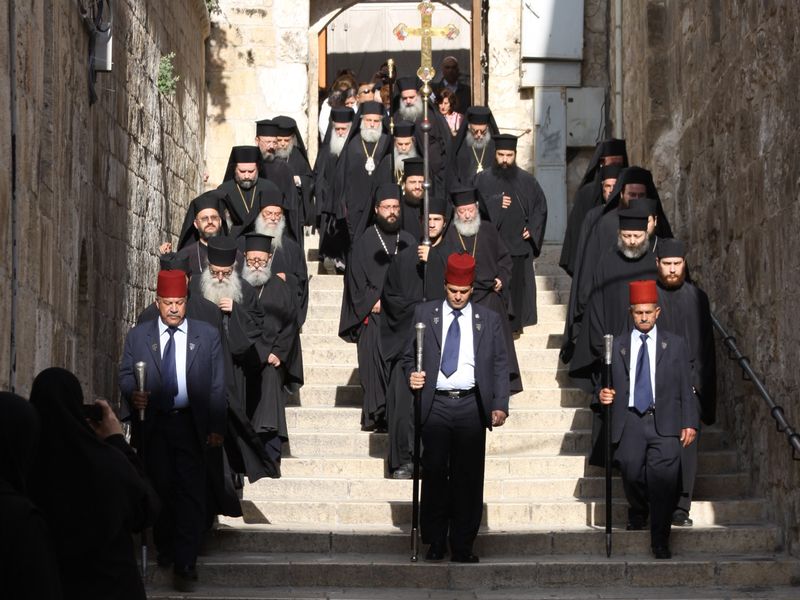 Greek Orthodox Jews making a grand entrance to the Church of the Holy ...