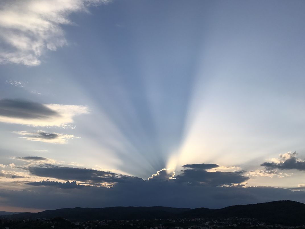 Hidden sunlight view | Smithsonian Photo Contest | Smithsonian Magazine