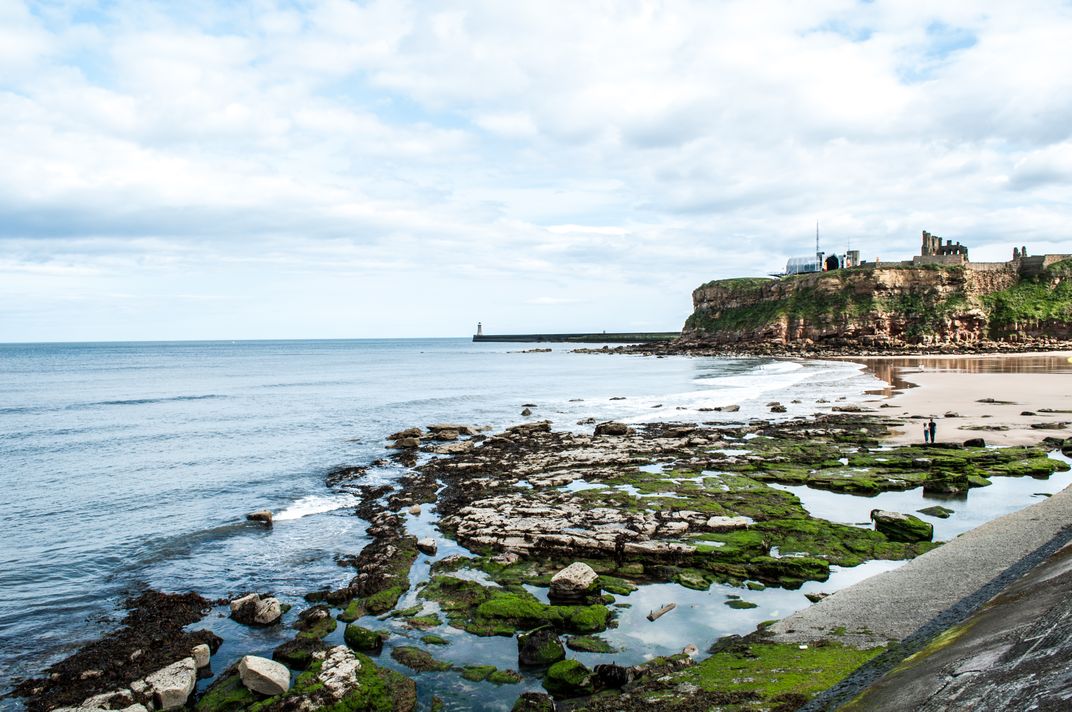 Tynemouth Castle and Priory, lighthouse and the North Sea, Newcastle ...