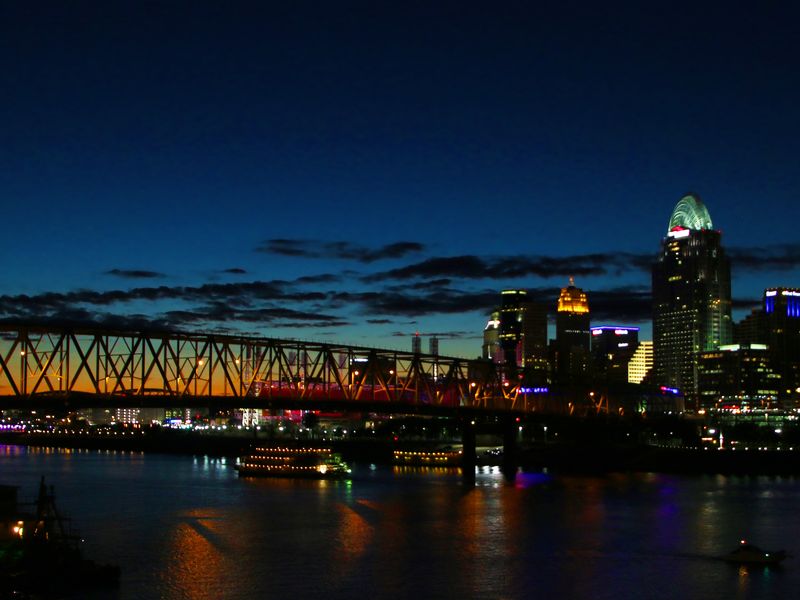 Cincinnati at Night | Smithsonian Photo Contest | Smithsonian Magazine