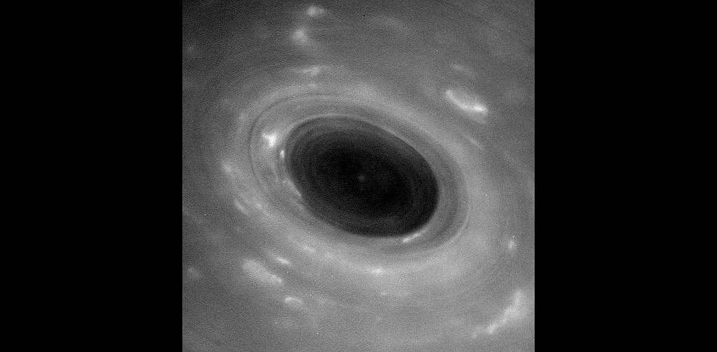 hexagonal storm saturn