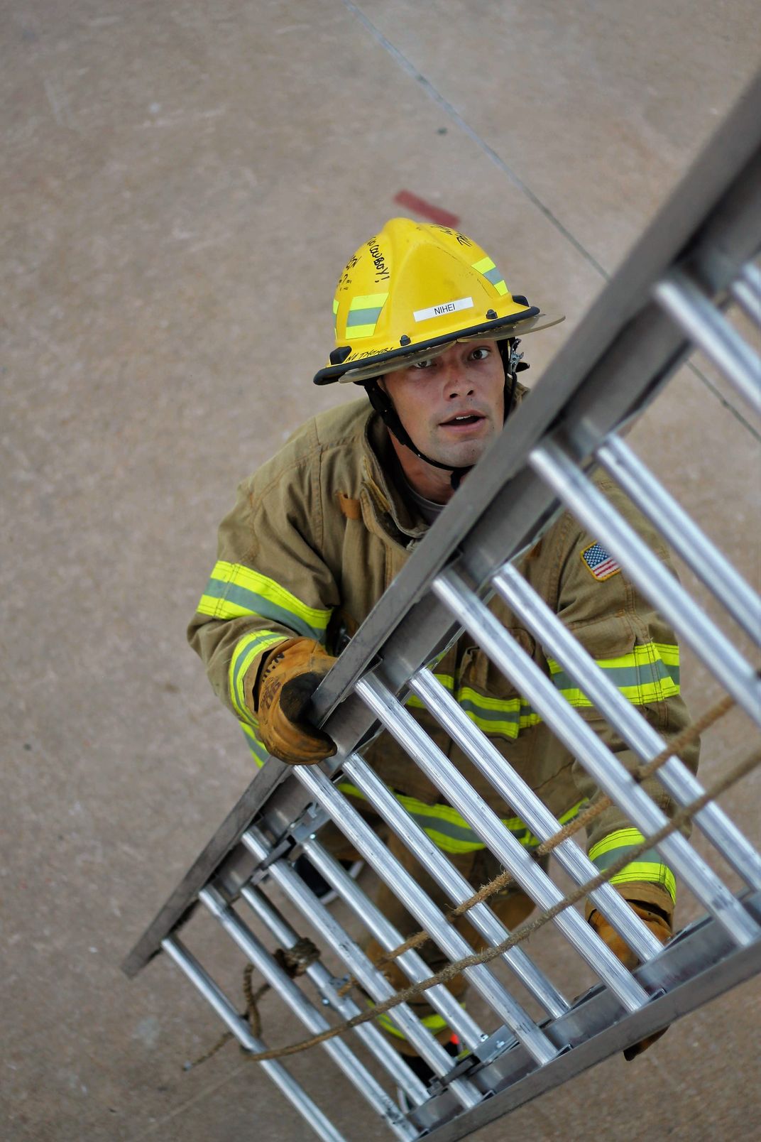 Raising Ladders | Smithsonian Photo Contest | Smithsonian Magazine