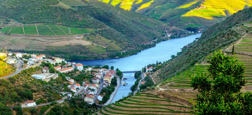 Cruising Portugal’s Enticing Douro River Valley | Smithsonian Journeys