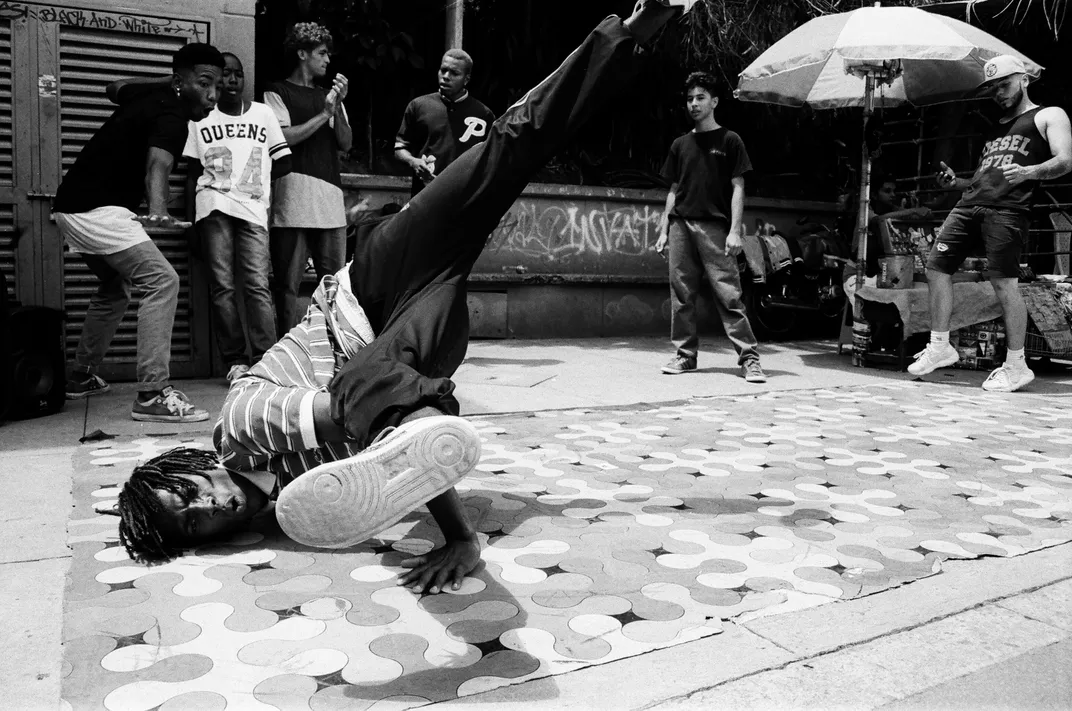 Break Dancing, Medellín, Colombia | Smithsonian Photo Contest ...