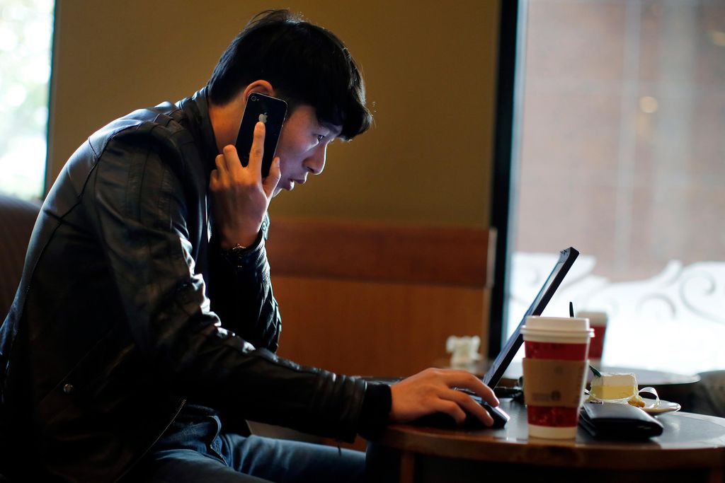 All the Things a Hacker Can Find Out About You on Public Wifi