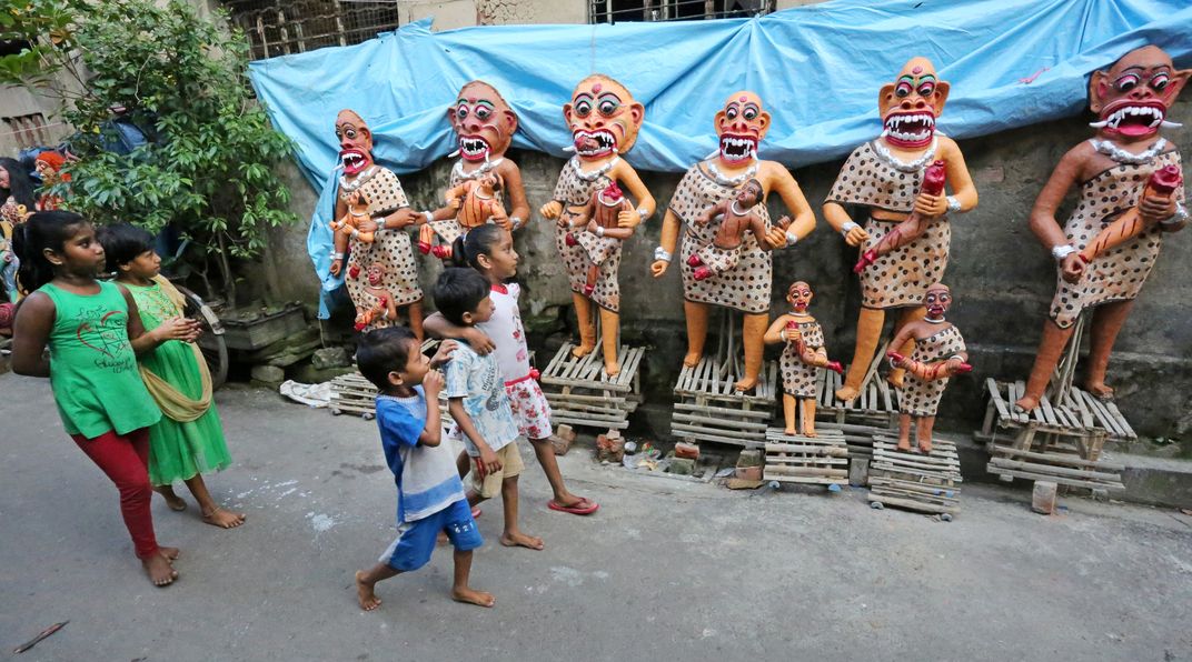 HALLOWEEN STREET | Smithsonian Photo Contest | Smithsonian Magazine