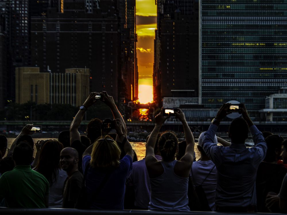 Five Photographs of Manhattan Henge | Smithsonian Photo Contest ...