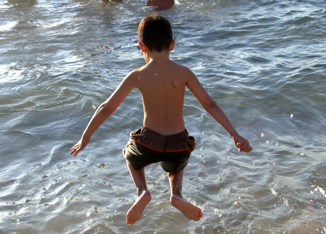 Jumping into the ocean | Smithsonian Photo Contest | Smithsonian Magazine