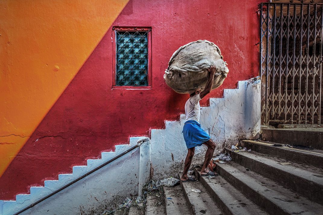 Burden of Life | Smithsonian Photo Contest | Smithsonian Magazine