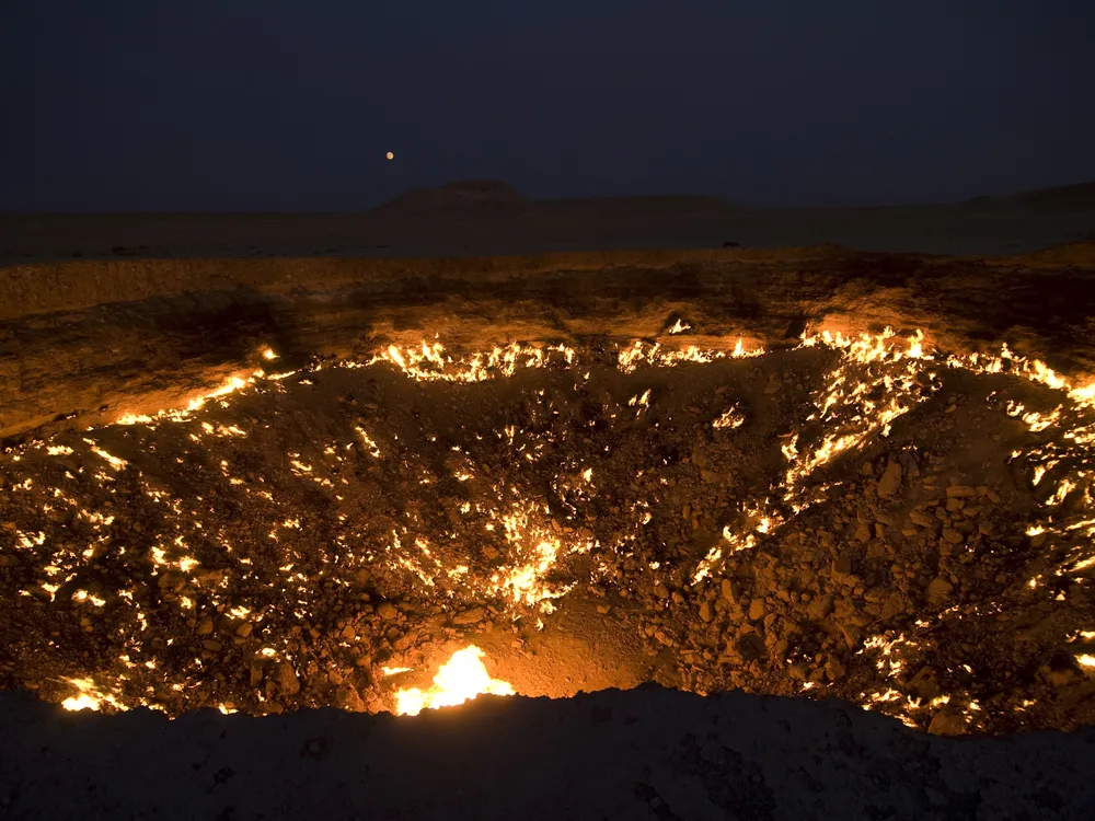 This Hellish Desert Pit Has Been On Fire for More Than 50 Years