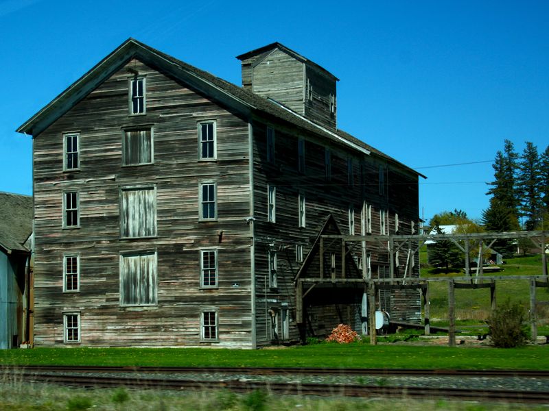 Taken in Washington State while driving out in the country. I saw this ...
