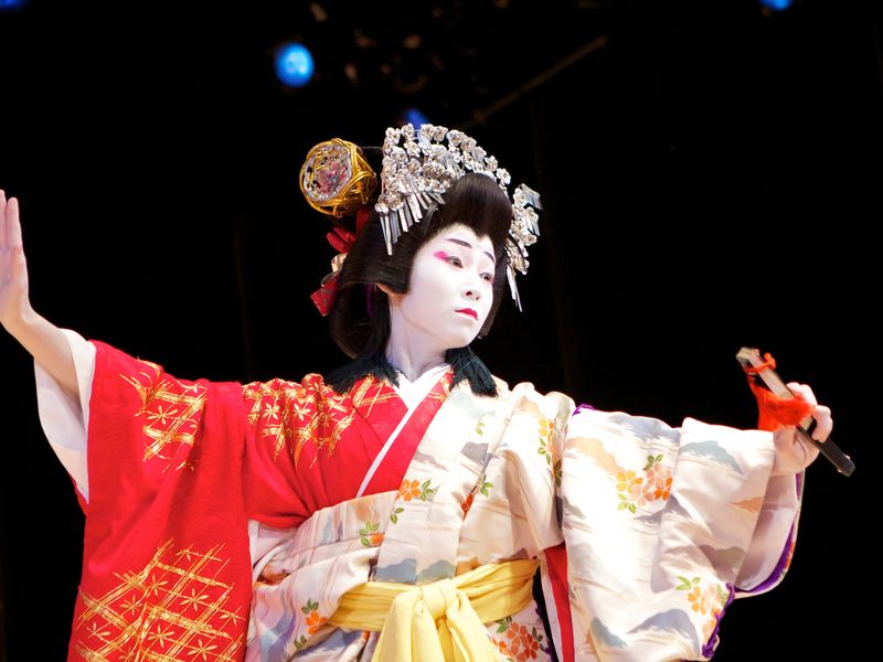 The art of Kabuki, as exemplified by a dancer from Bando Kotoji's ...