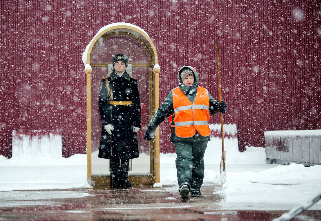 Changing of the Guard | Smithsonian Photo Contest | Smithsonian Magazine