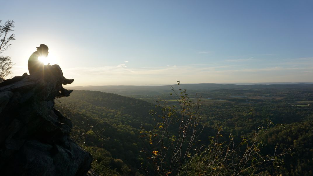 Hanging off the Edge | Smithsonian Photo Contest | Smithsonian Magazine