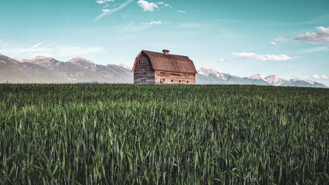 Most photographed barn in Montana | Smithsonian Photo Contest ...