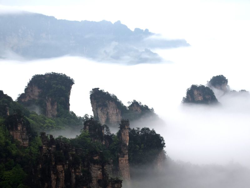 Floating Mountains | Smithsonian Photo Contest | Smithsonian Magazine