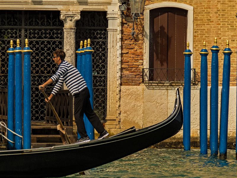 Gondolier 1 | Smithsonian Photo Contest | Smithsonian Magazine