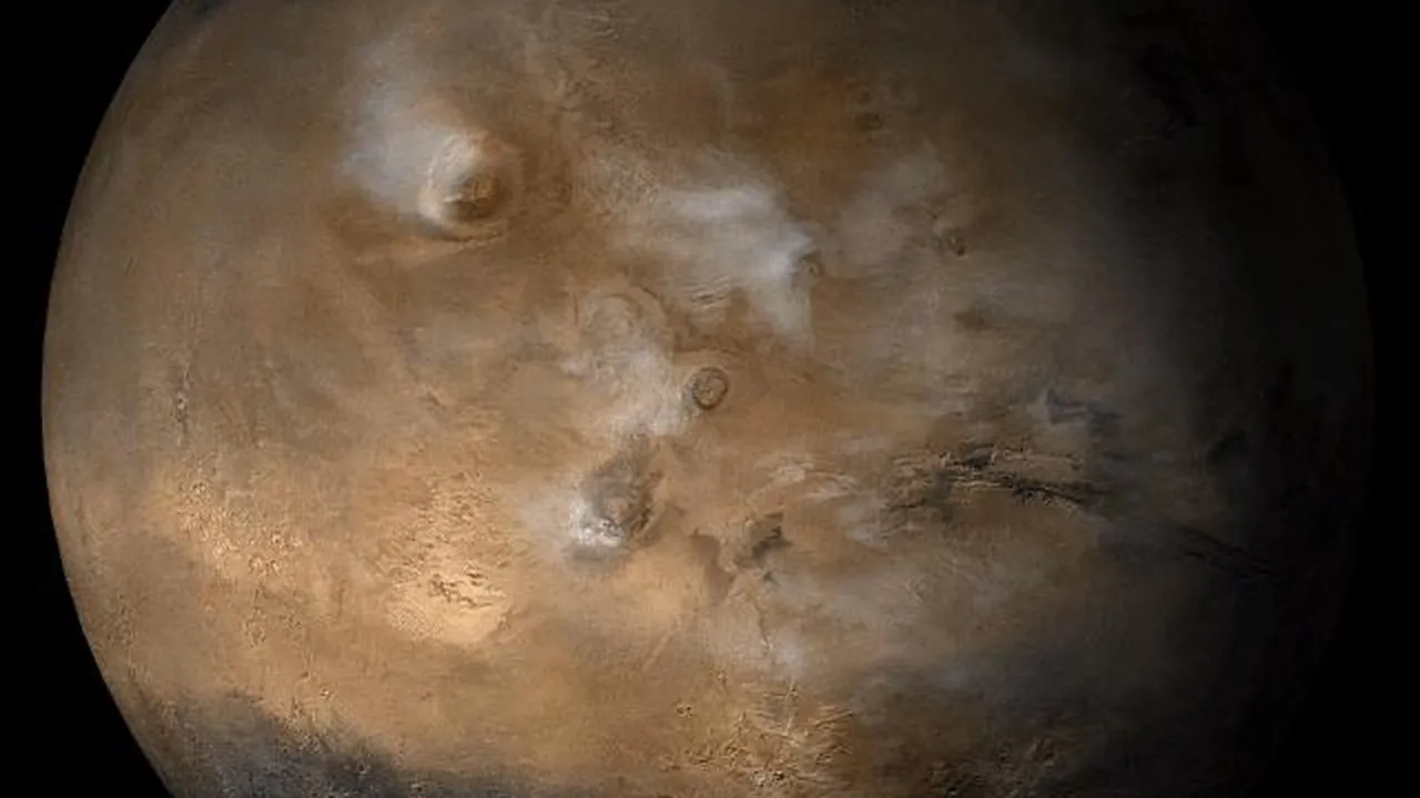 surface temperature of mars planet
