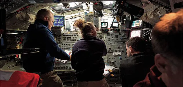 space shuttle flight deck