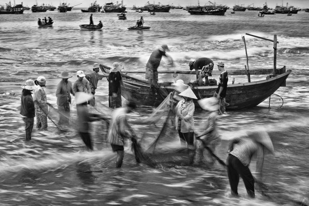 Rhythm of life at sea | Smithsonian Photo Contest | Smithsonian Magazine