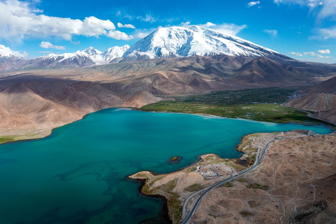 Mount Mustagh and Karakul Lake | Smithsonian Photo Contest ...