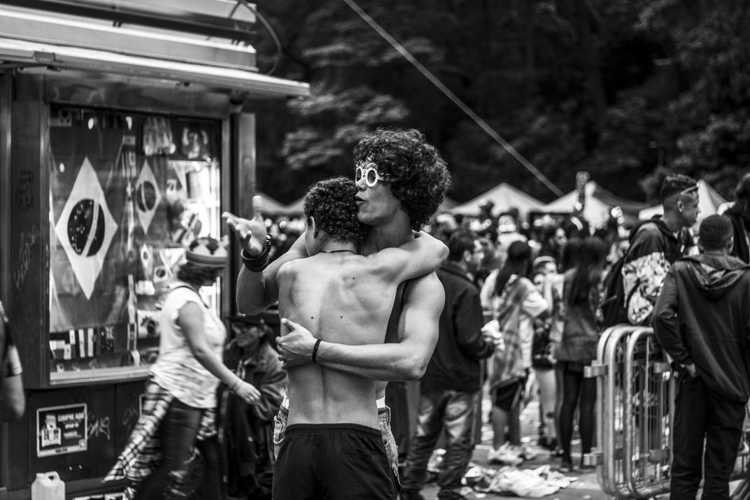 Huggers | Smithsonian Photo Contest | Smithsonian Magazine