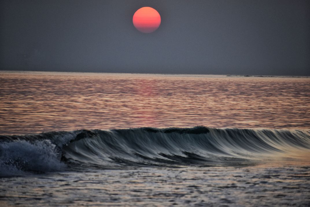 The SUN & The Waves | Smithsonian Photo Contest | Smithsonian Magazine