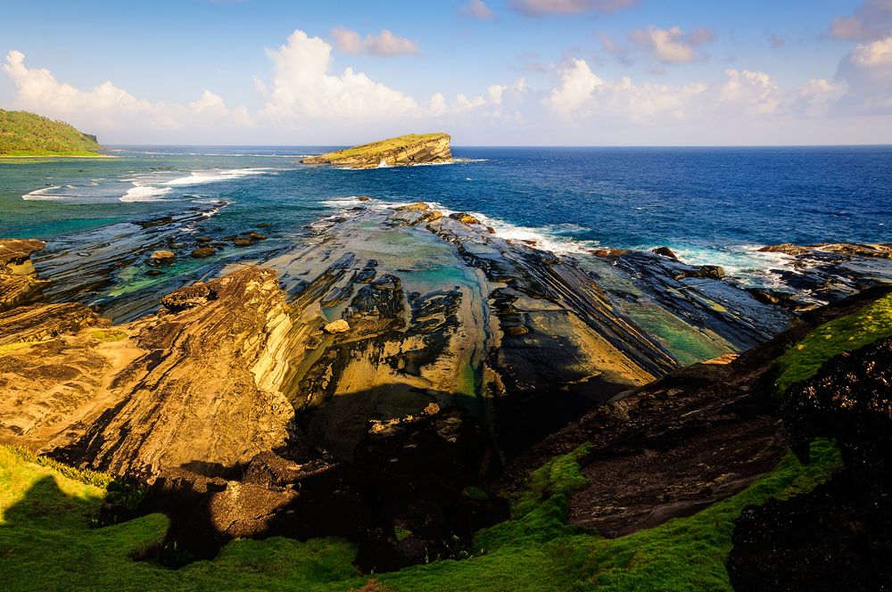 Rock Gem The Biri Island rock formation is formed by natures incredible ...