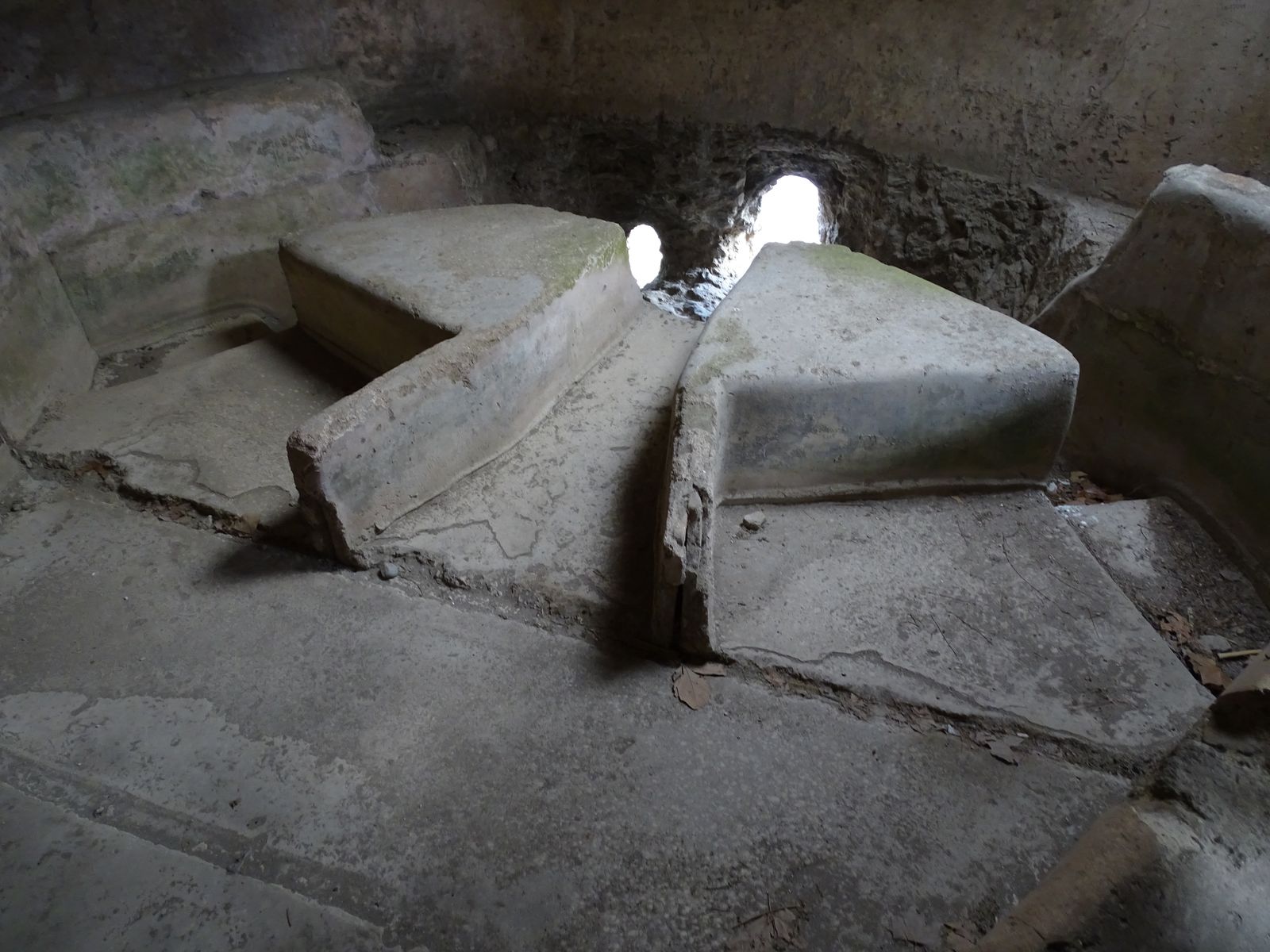 The Public Baths of Ancient Pompeii Were Actually Pretty Gross—Until ...