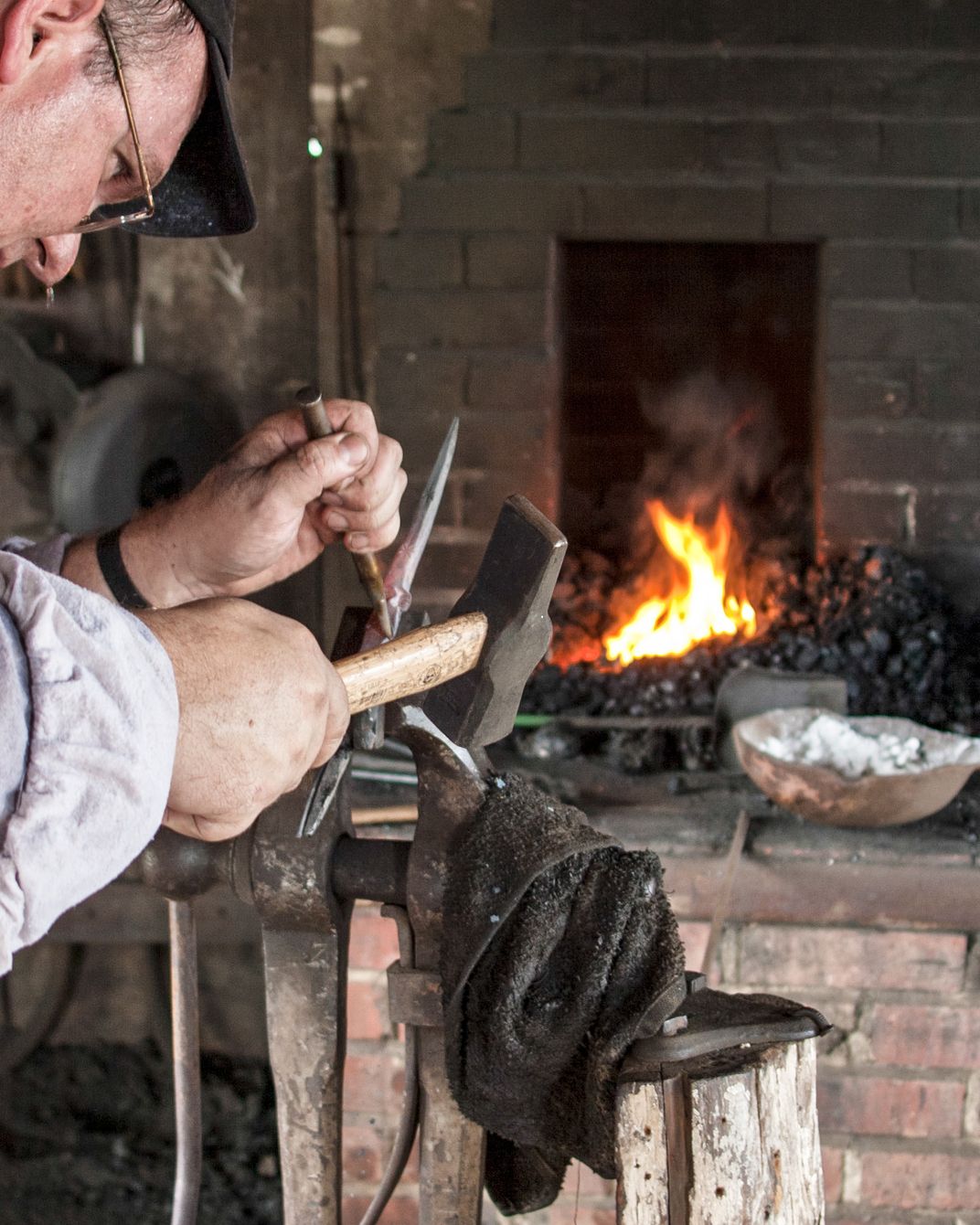 Blacksmith at Frying Pan Park in Fairfax county, Virginia | Smithsonian ...